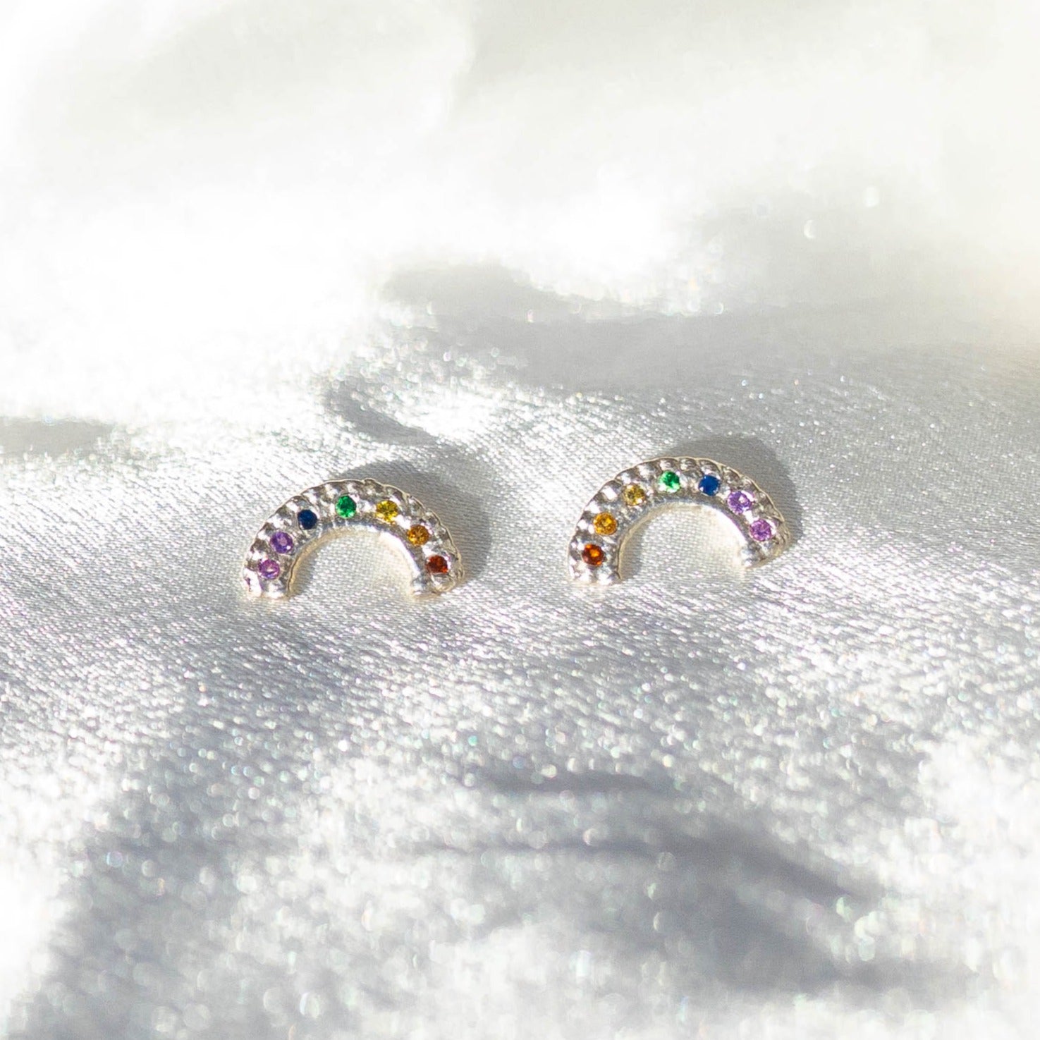 Rainbow Tae Studs